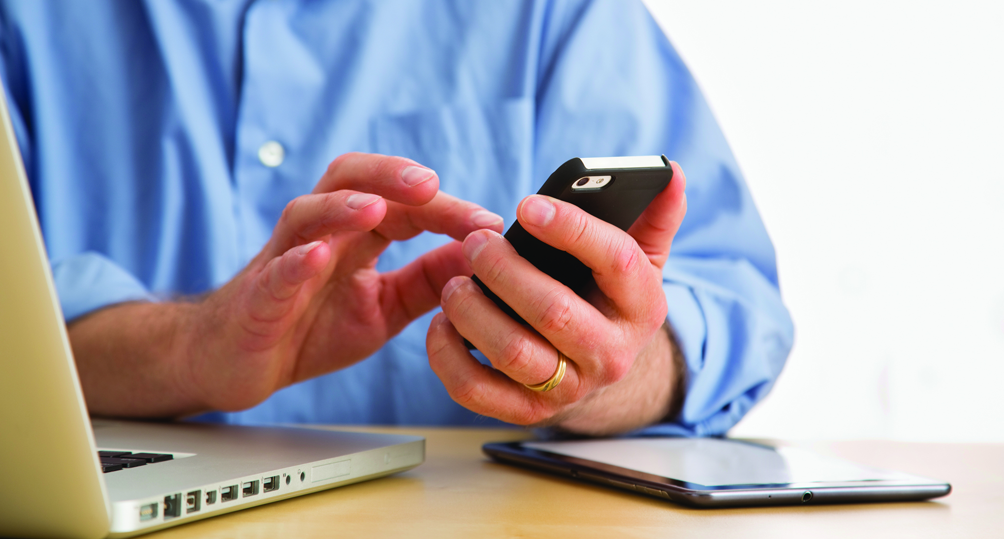 Using personal technology while on the job – Iowa Business Journals